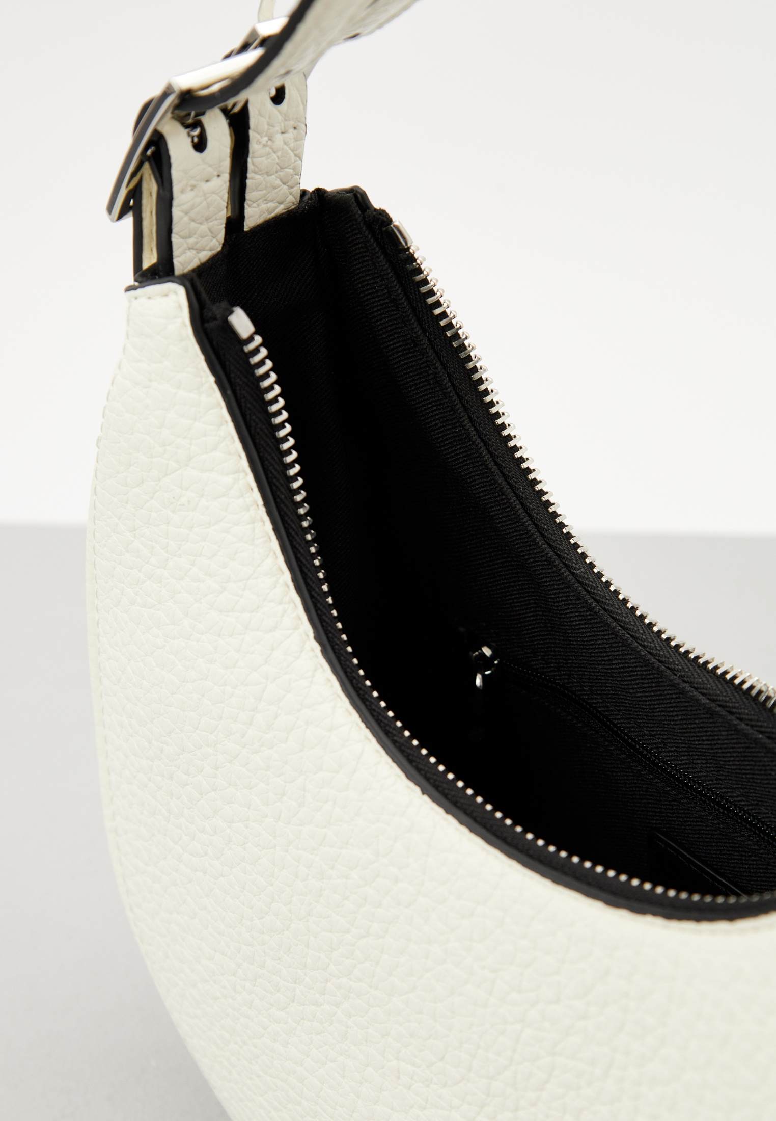 Сумка хобо KARL LAGERFELD JEANS K LOGO HALFMOON, фактура зернистая, матовая, белый — фото 1