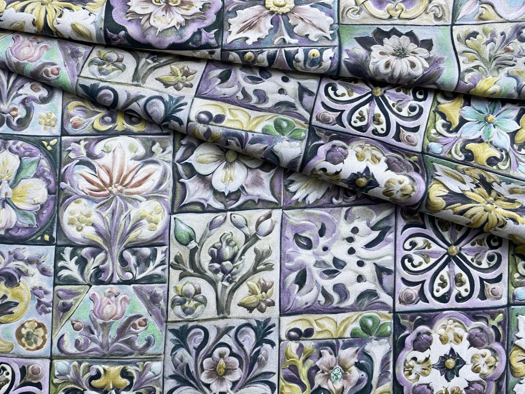 Ткань Хлопок атласный сиреневого цвета с принтом мозаичная плитка 14038