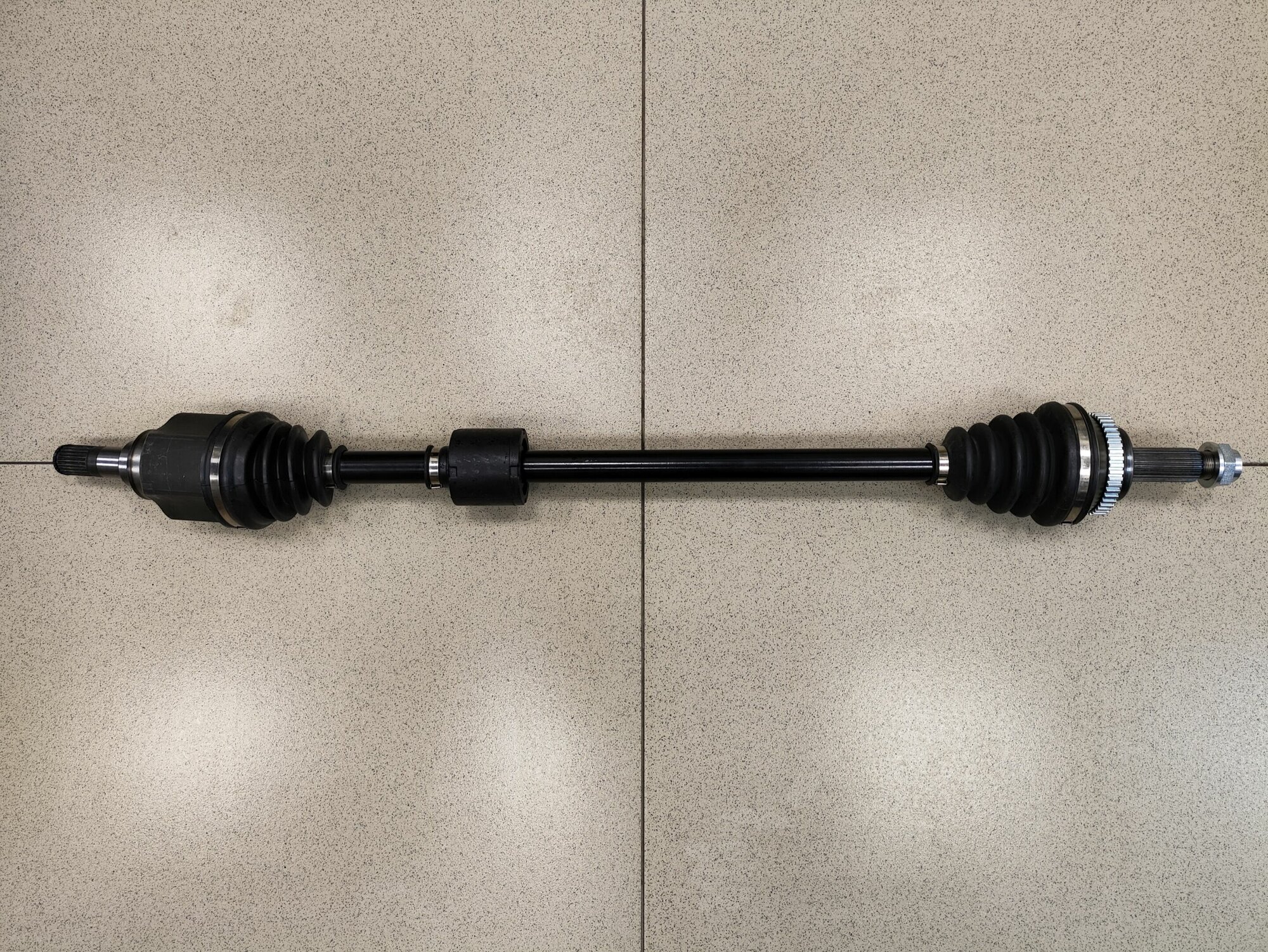 Привод правый Geely Emgrand EC7 [1.8 16V CVT седан] 1064001525