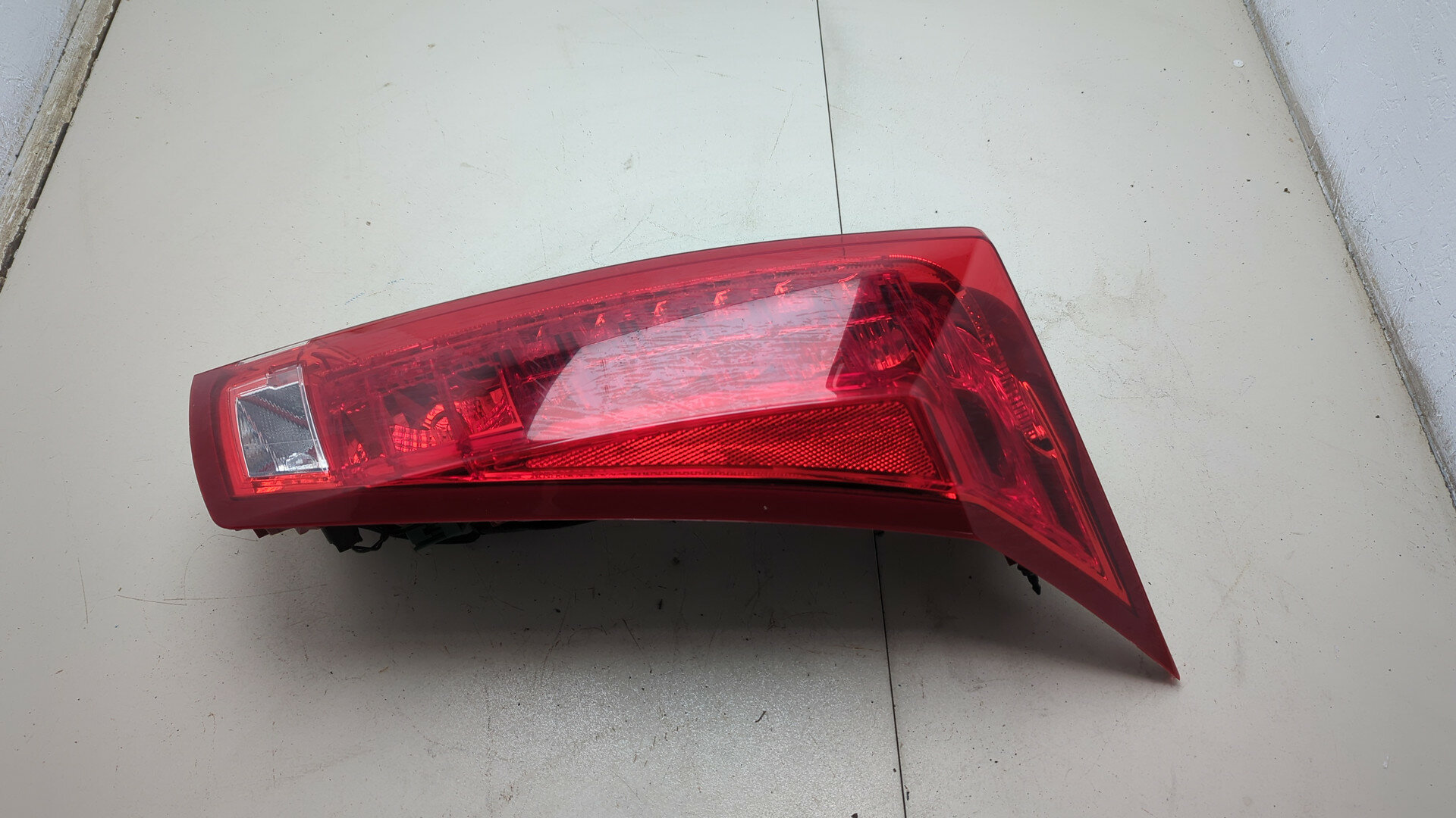 Фонарь (задний) правый Cadillac SRX Б/У