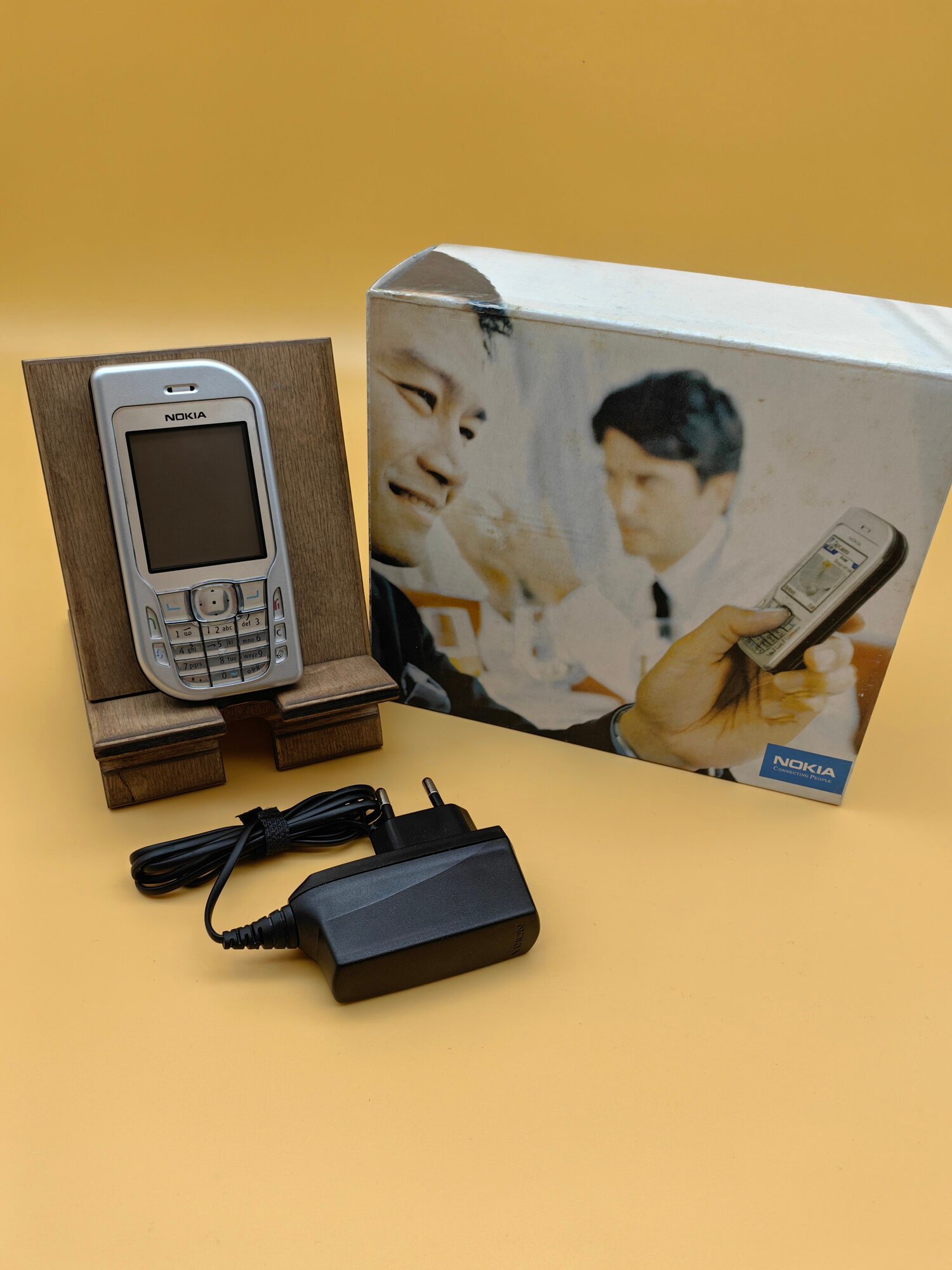 Мобильный раритетный кнопочный телефон Nokia 6670, Серебристый