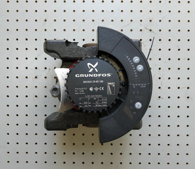 Насос циркуляционный Grundfos Magna 2000 25-60, 11/2", 96281022