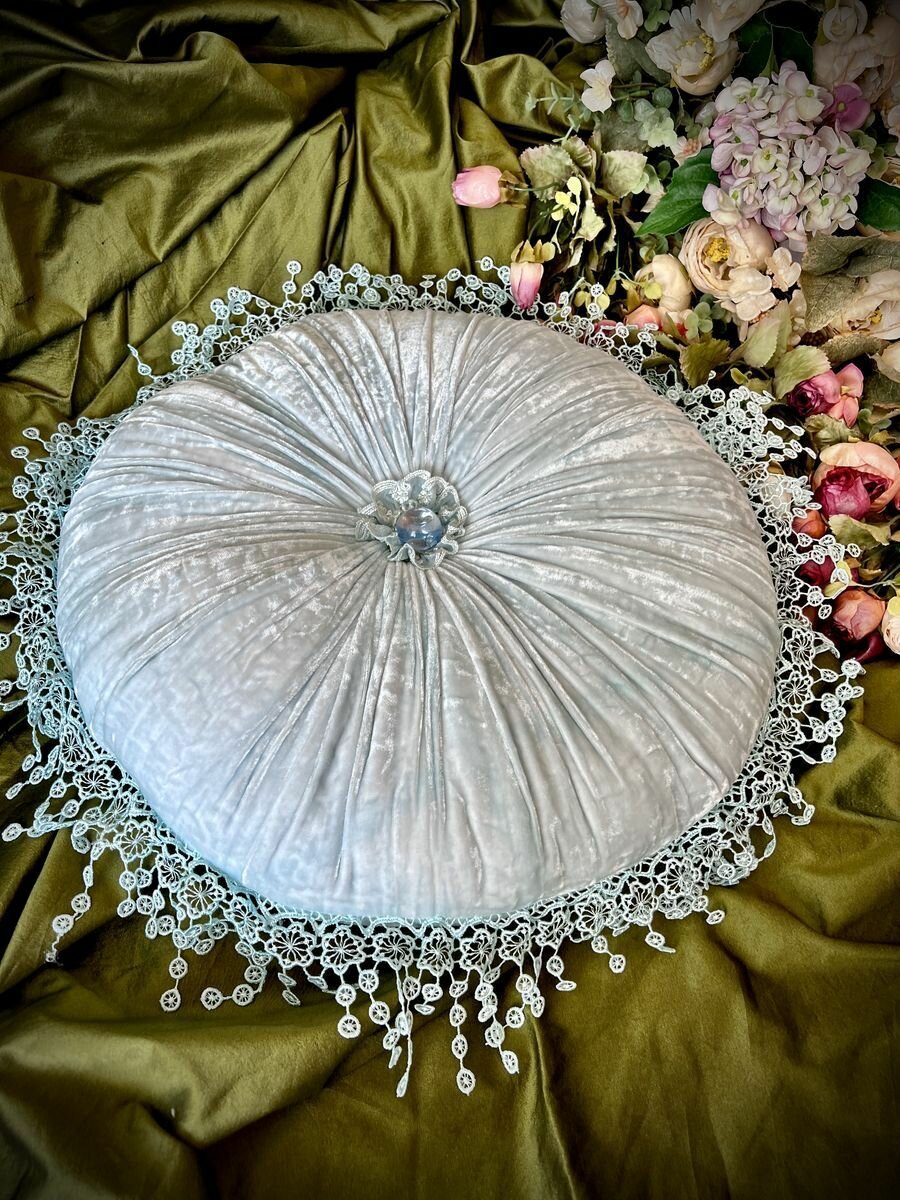 Декоративная подушка Ajourele A-204-Blue, шебби-шик, круглая, диаметр 50см