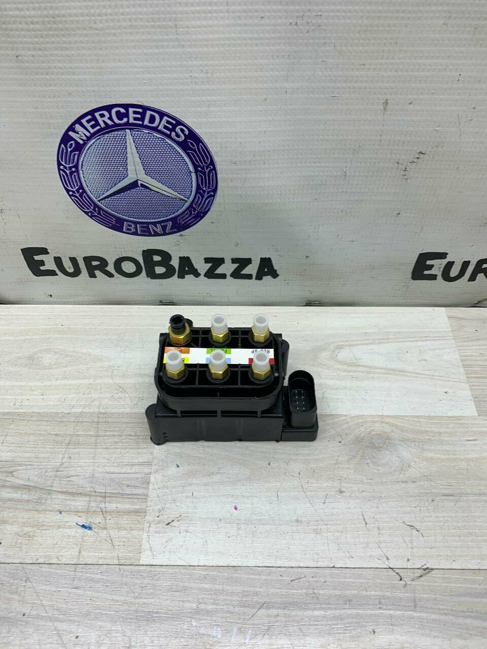Блок клапанов пневмоподвески Mercedes W164 A2513200058