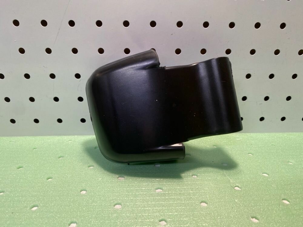 Крышка петли двери для грузовиков SCANIA 4 series (скания 4 серии) правая