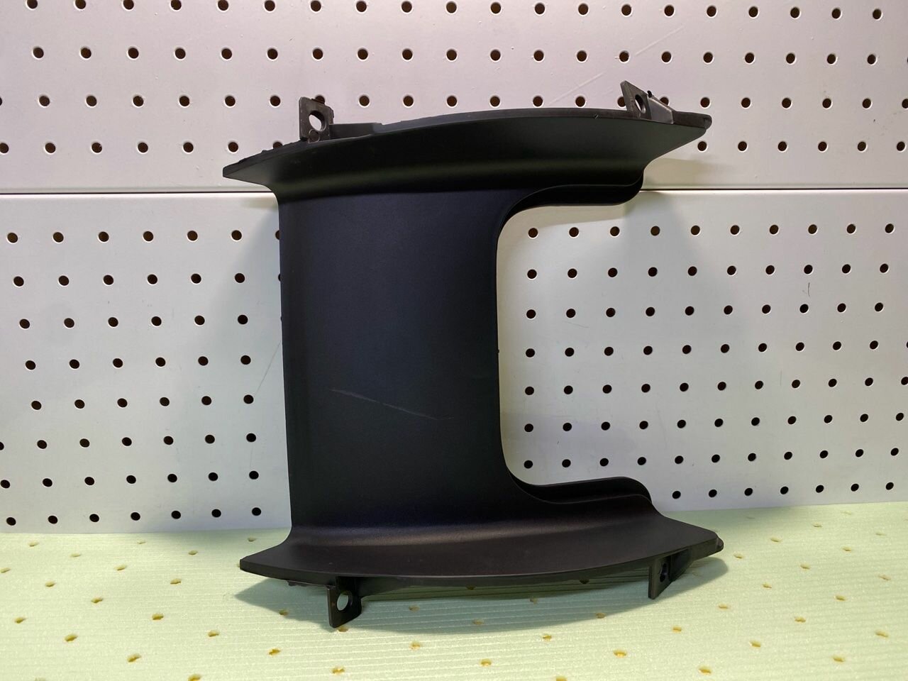 Дефлектор правый угловой(внутренний )MERCEDES ACTROS MP2 MP3 (мерседес актрос МП2 МП3)