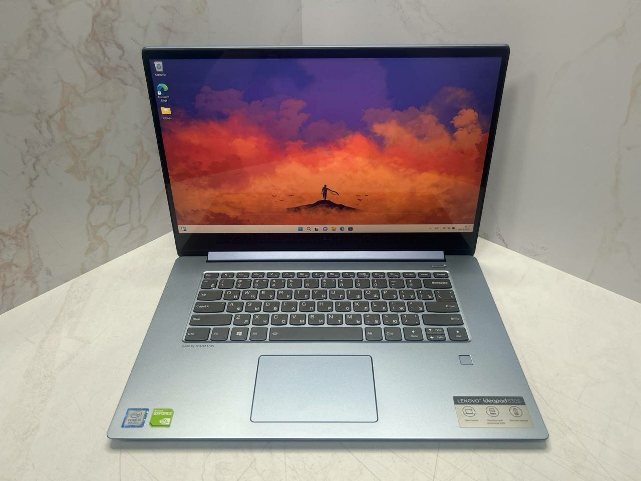 Ноутбук Lenovo 530s-15IKB. Конфигурация: i5-8250U/8GB/512GB/GF MX150/Win11/FHD