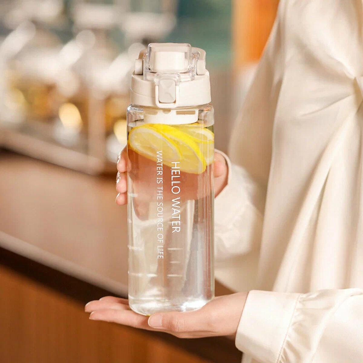 Бутылка для воды, спортивная бутылка, 600 мл, 6елая с замком