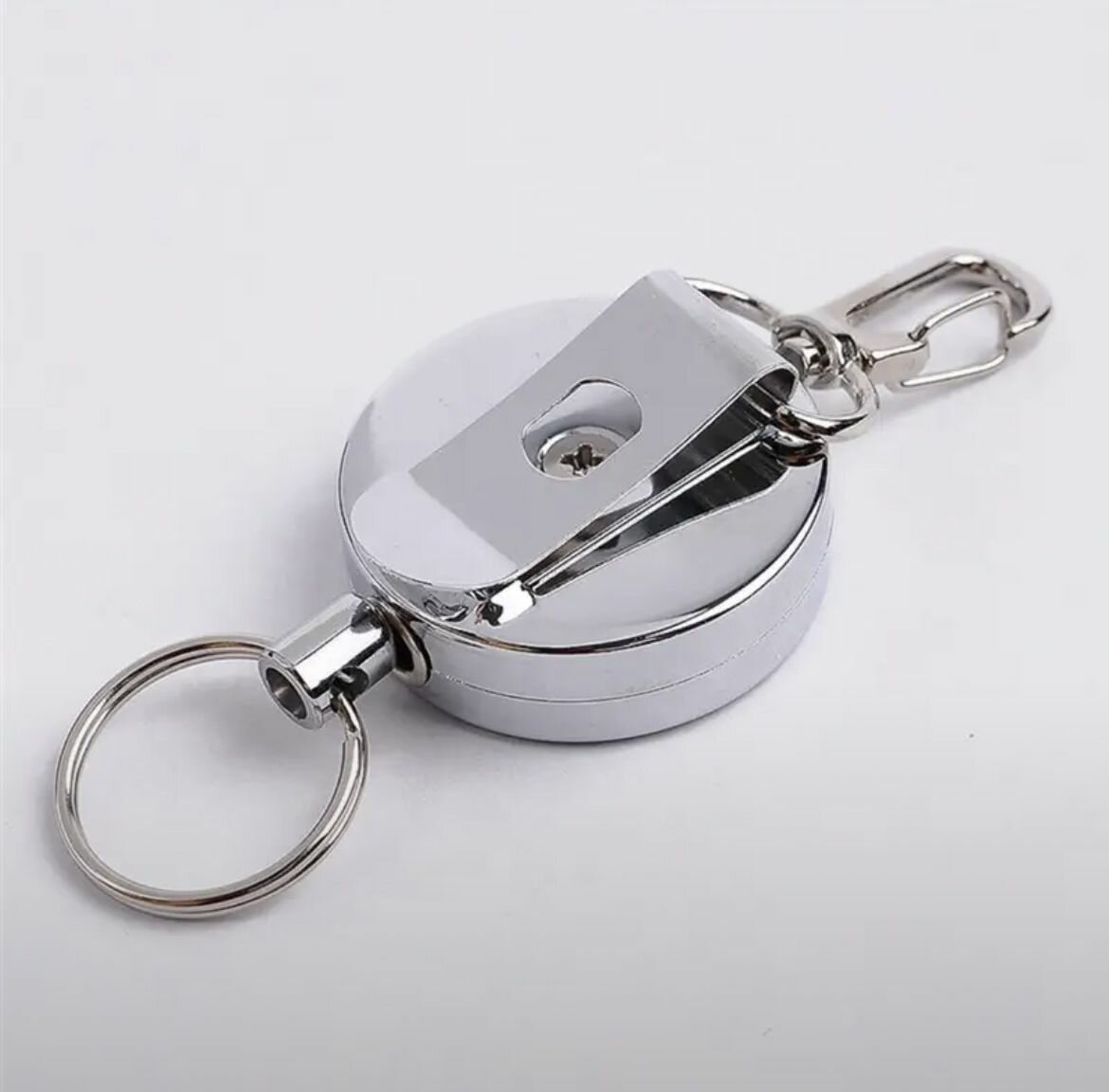 Металлический Ретрактор с карабином для ключей и прочих предметов 66 см, / Выдвижной Держатель-рулетка / Ретривер для бейджа (бейджика) и пропуска