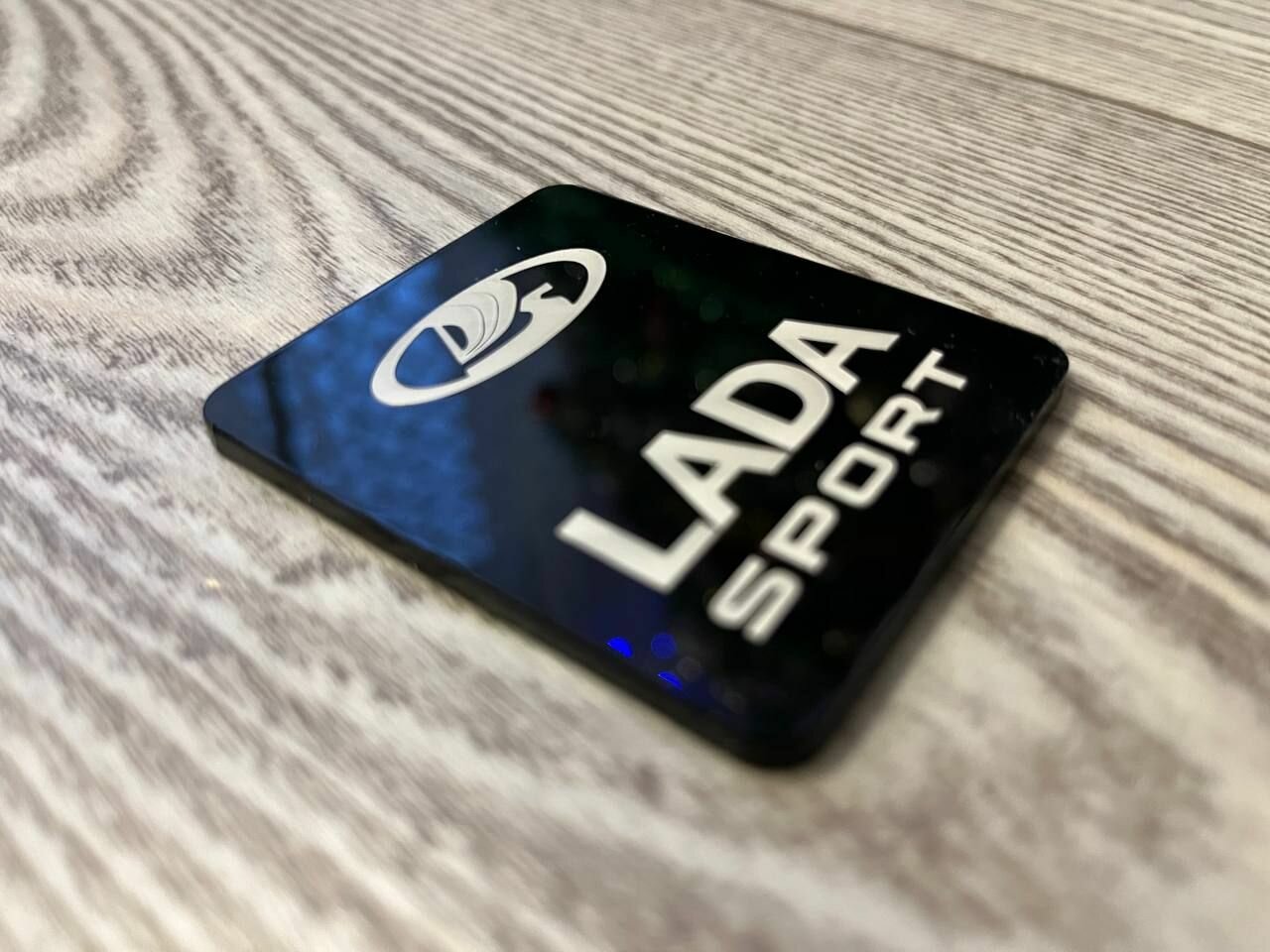 Шильдик LSblack