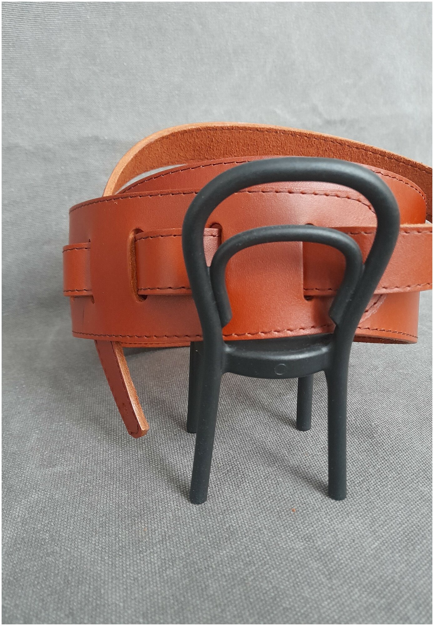 Кожаный ремень для гитары. Цвет коньяк. Размер L/120-142