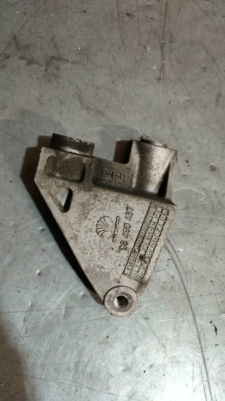 Кронштейн генератора Chevrolet Lacetti (2004 - 2013) 96490467