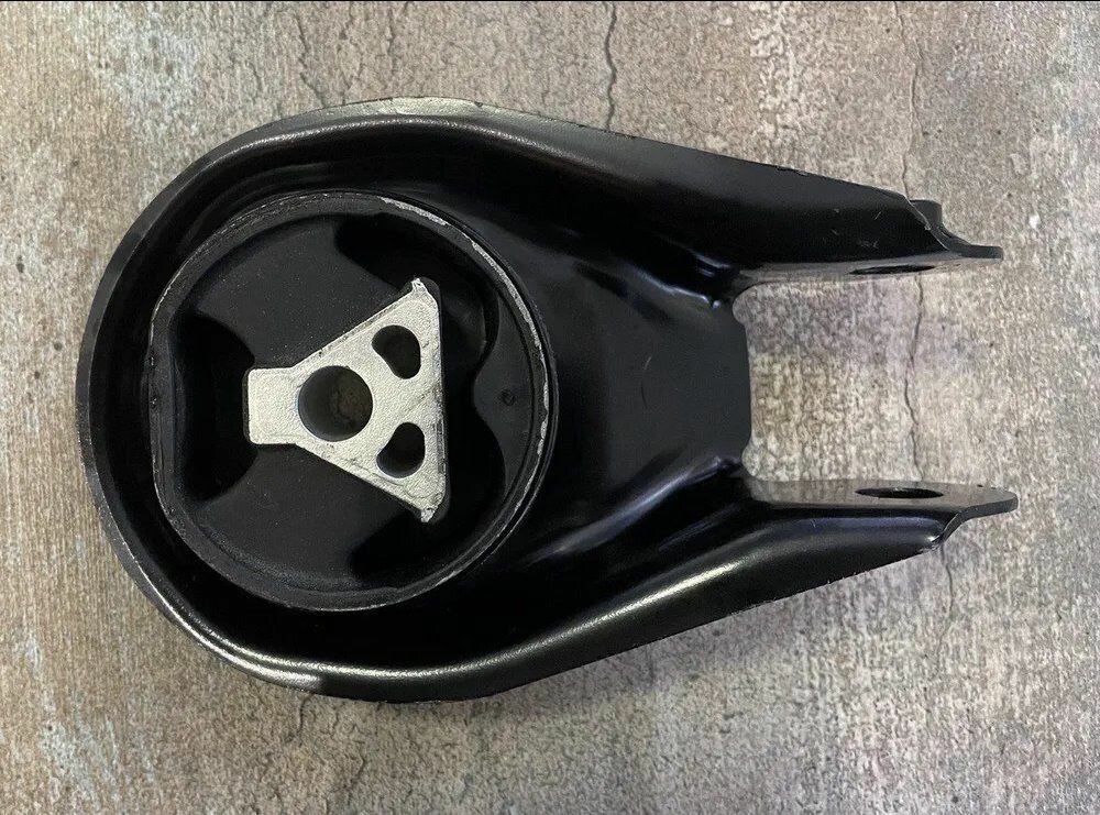 Задняя опора двигателя для Ford C-Max I-II, Focus II-III, Kuga I-II, Mazda 3 и Volvo C30, S40 II (с указанием годов выпуска)