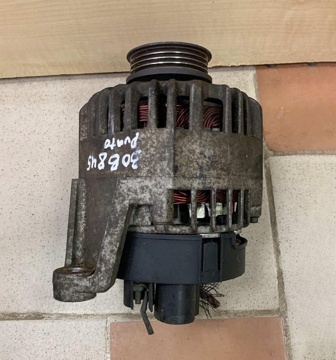 Генератор Fiat Albea 1.4 без А/С