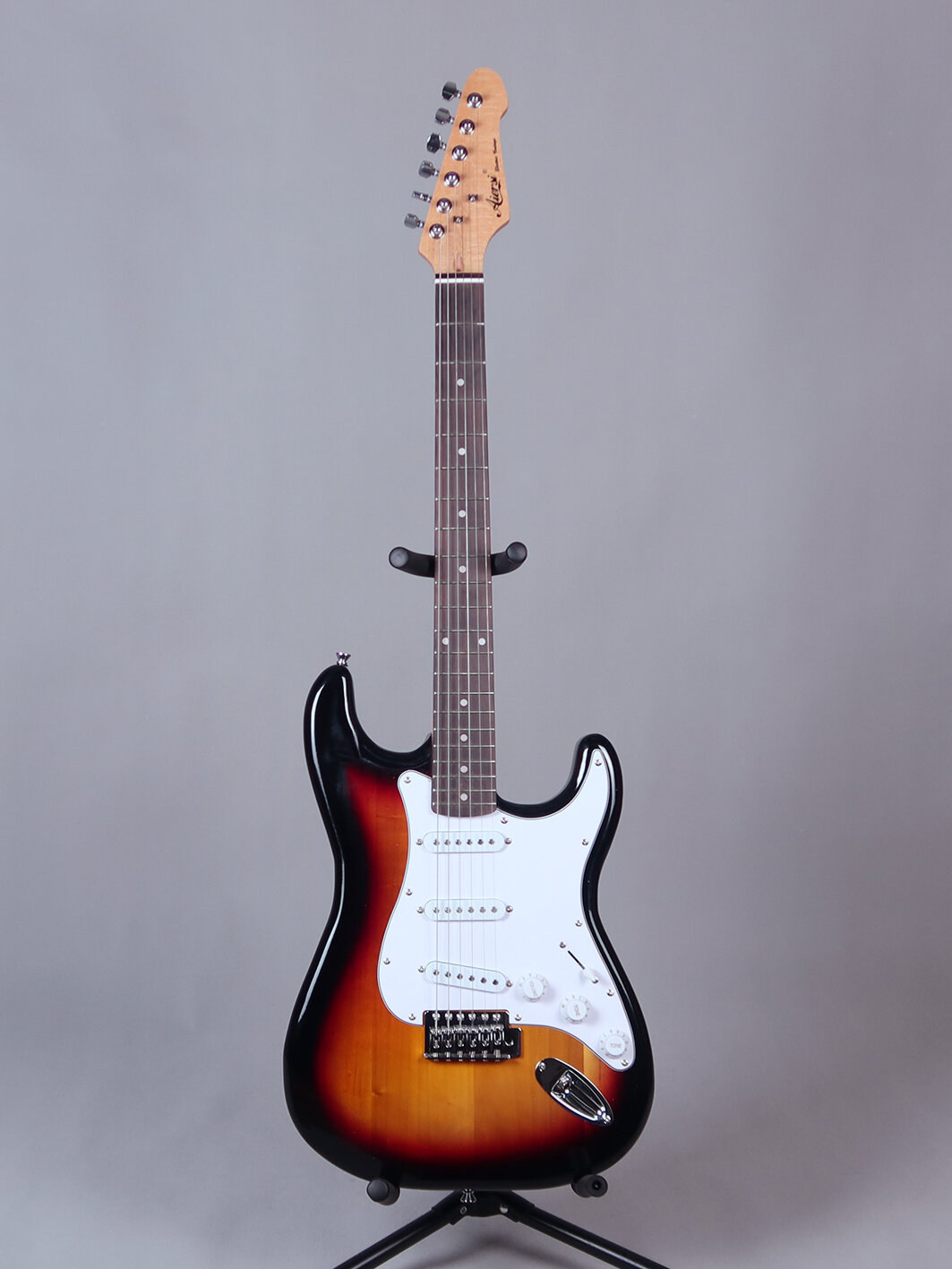 Электрогитара Aiersi Stratocaster Sunberst