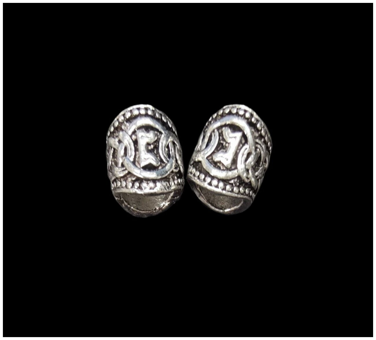 Набор рун "Перт", скандинавские, для браслета, волос и бороды, металл, 2 шт.