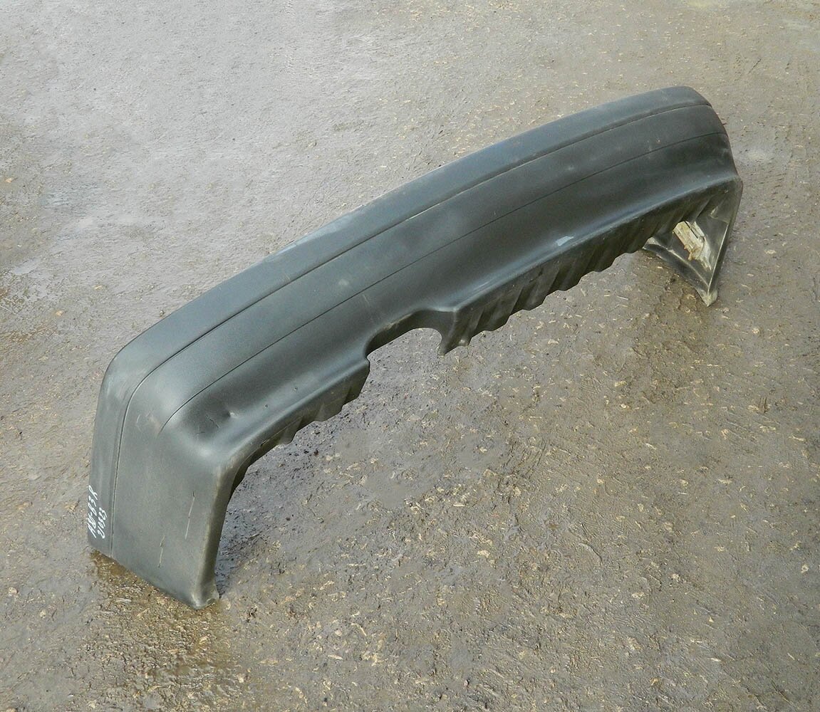 Бампер задний Audi 80 B3 ``