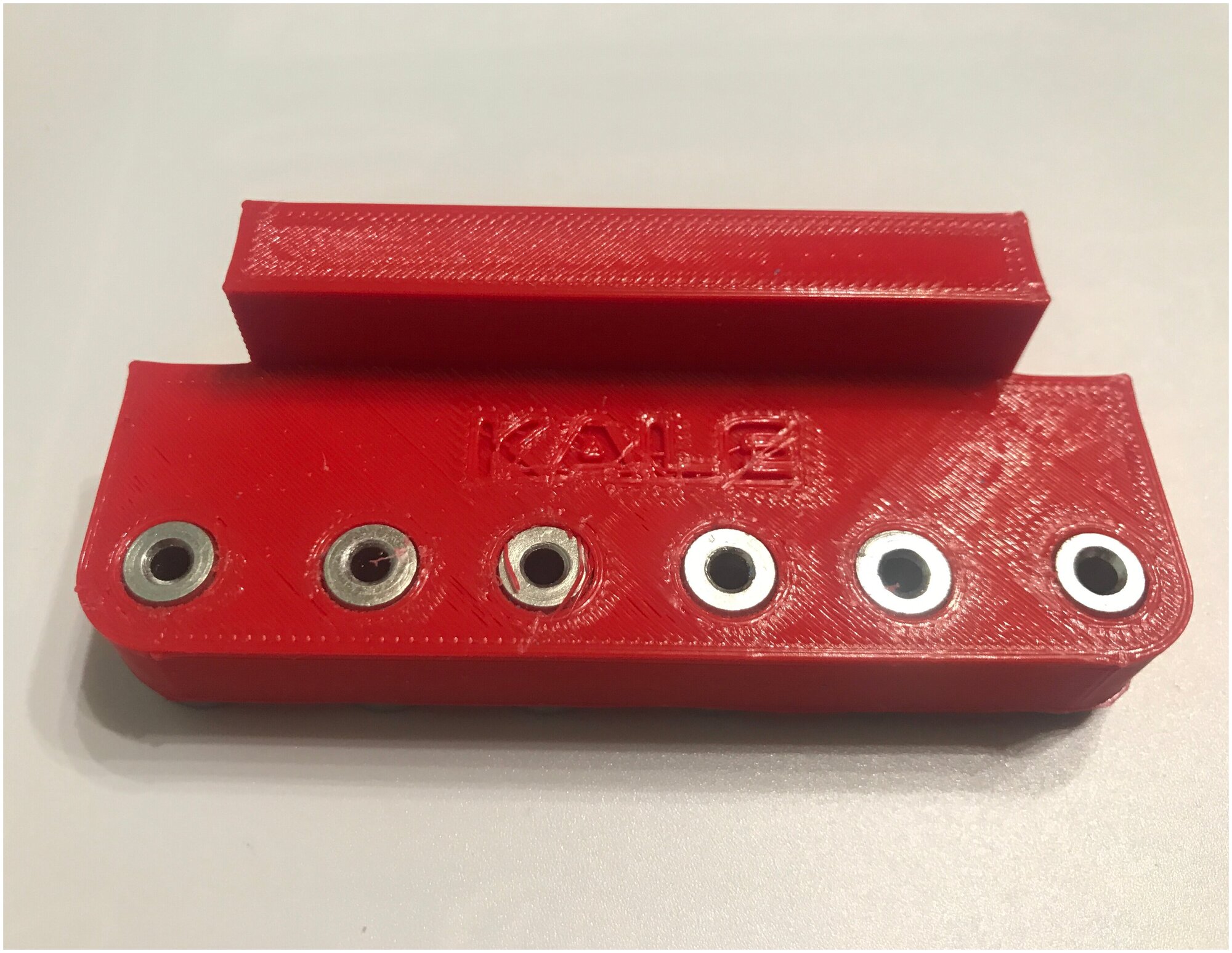 KALE. Сверлильный шаблон для петель на раме (коробке) окон/дверей ПВХ, 12/20