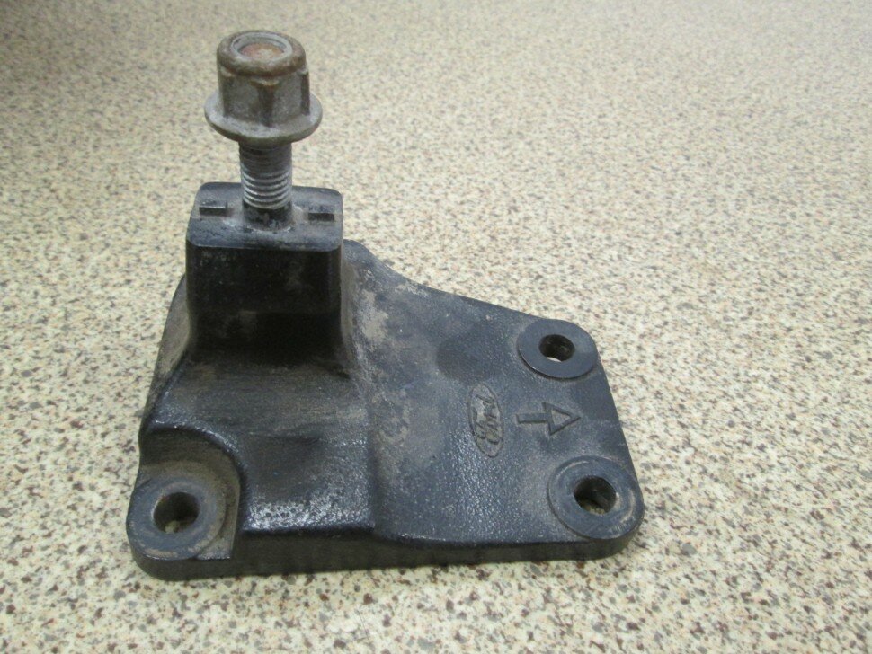 Кронштейн опоры АКПП верхний 4S617M125BB Ford Fiesta, Ford Fusion 2002> б/у