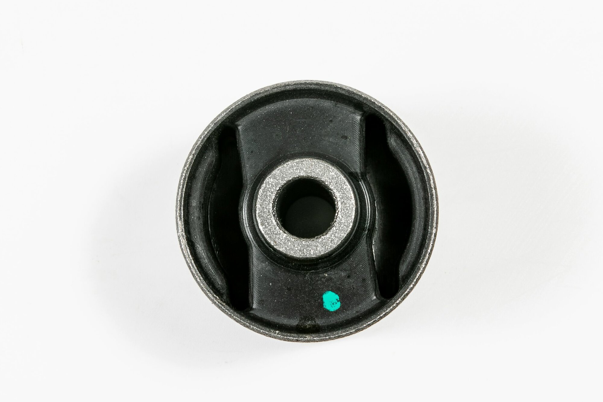 Сайлентблок, для Митсубиси Паджеро 3 2000-2006, 4 2007-, Классик 2002- OEM MR374574 арт JRR0430