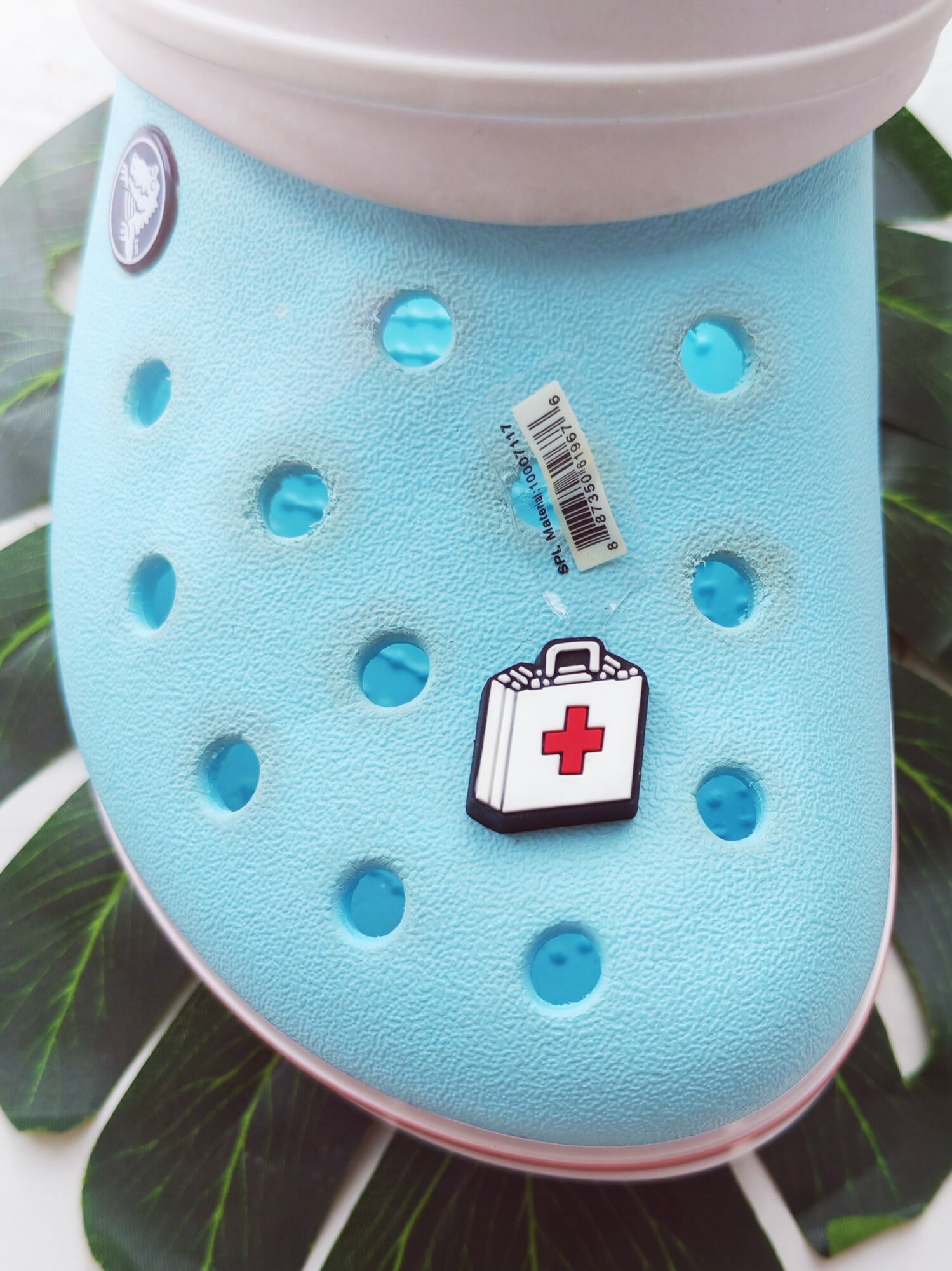Джибитс медицинский чемоданчик на Crocs