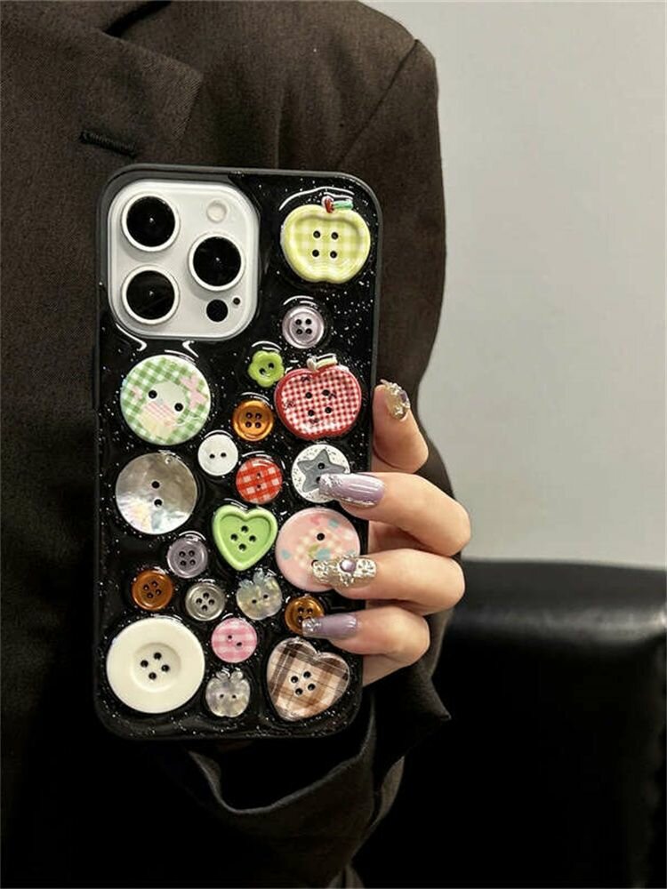 Чехол на iPhone 16 Pro / Айфон 16 Про ,3D стереорисунок, Цветные пуговицы