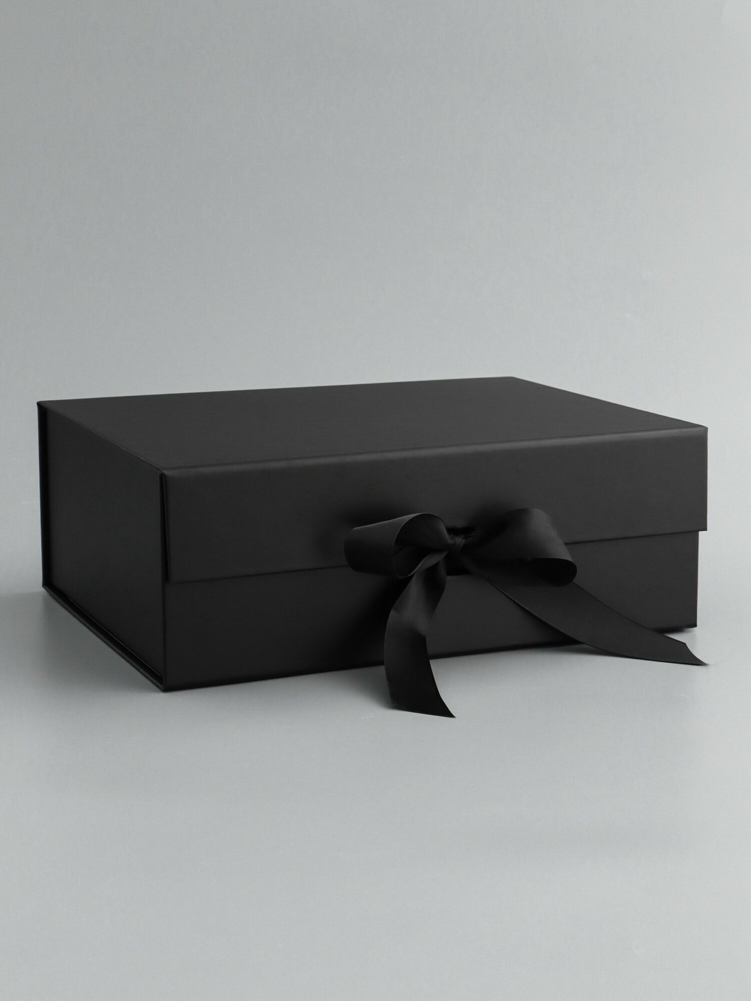 Коробка подарочная с бантом, складная, чёрная, 29x22x10.5 см