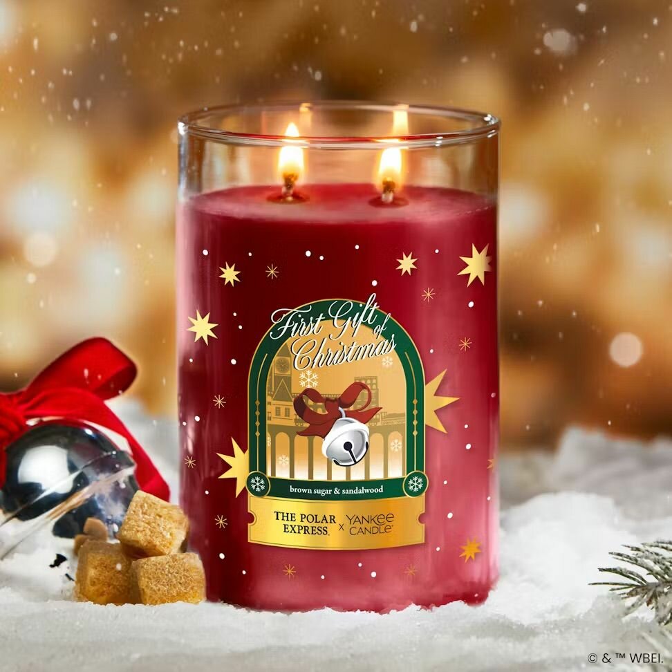 YANKEE CANDLE Large Tumbler свеча ароматическая с двумя фитилями First Gift of Christmas (567 гр)