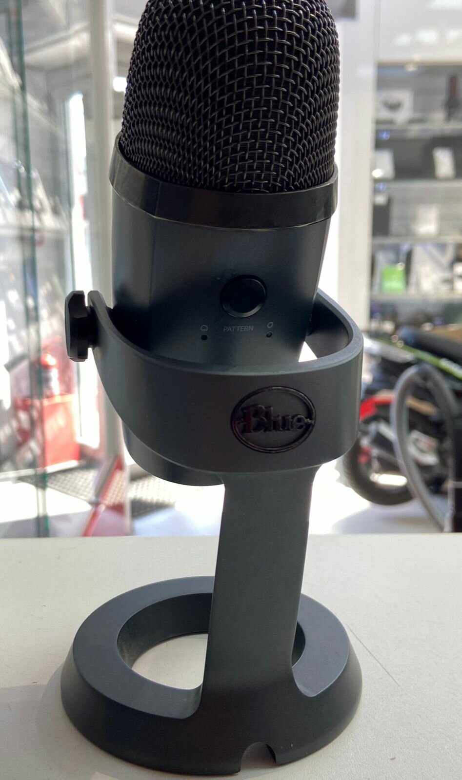 Микрофон Logitech Blue Yeti Nano, настольный, конденсаторный