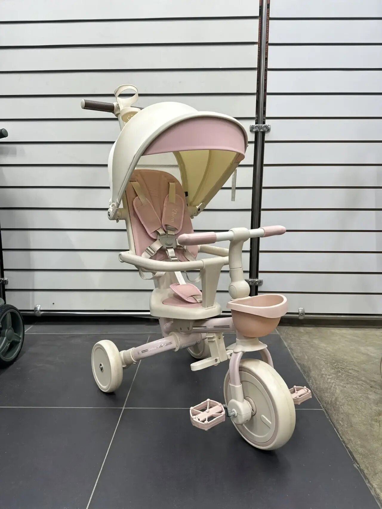 Детский трехколесный велосипед BREND LUXMOM DALUX ORIGINAL 3777, до 4х, складной, поворотное сидение, цвет розовый