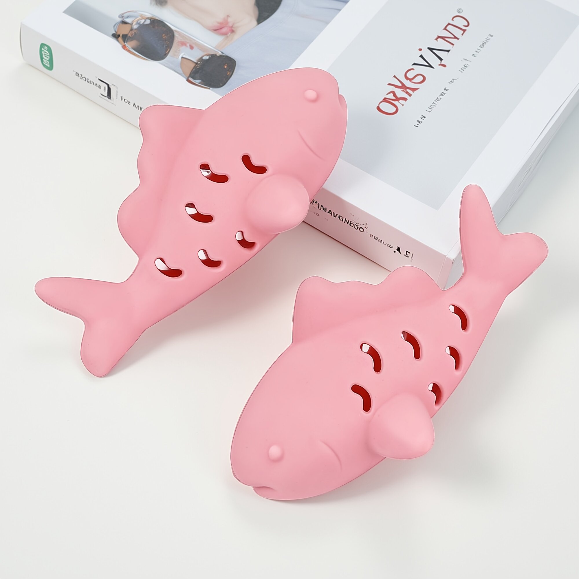 Игрушка-головоломка для кошек в виде рыбы, медленная кормушка-шар, прочная и устойчивая к жеванию, набор из 2 штук, розовый цвет
