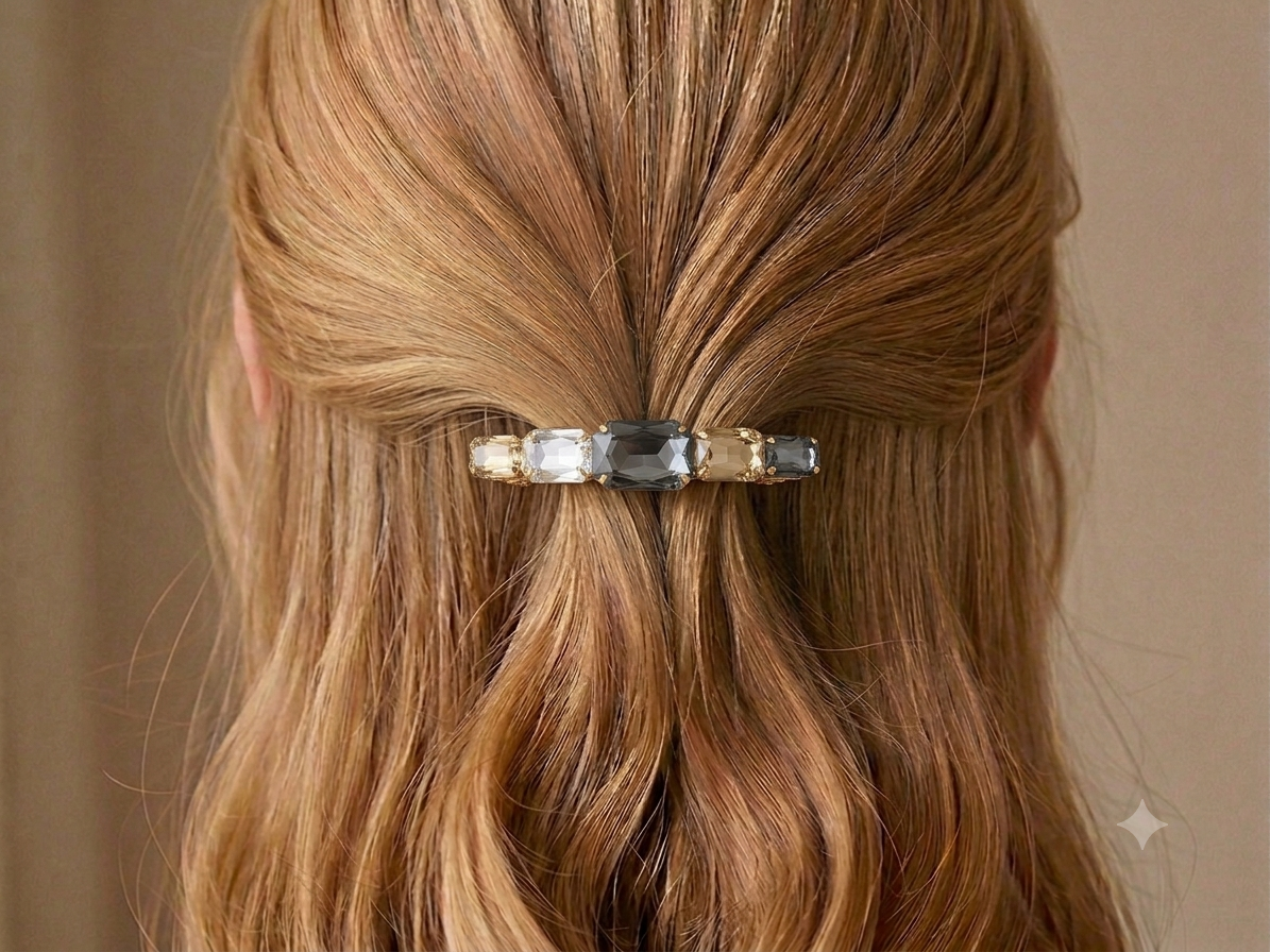 Заколка для волос Magie Accessoires со стразами Swarovski серая