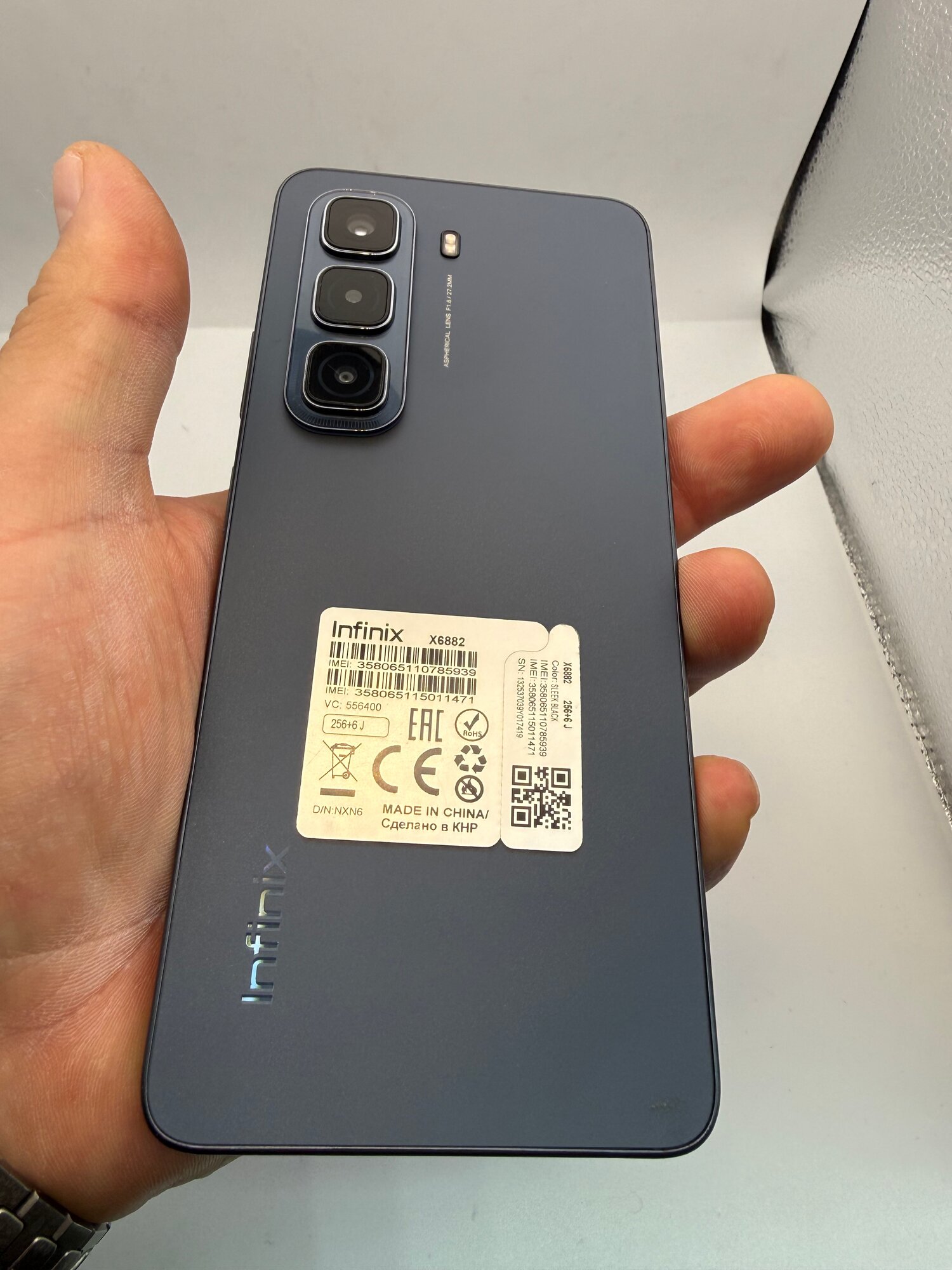 Смартфон Infinix HOT 50 4G 8/256 ГБ, 6.7" IPS, NFC, синий, Б/У