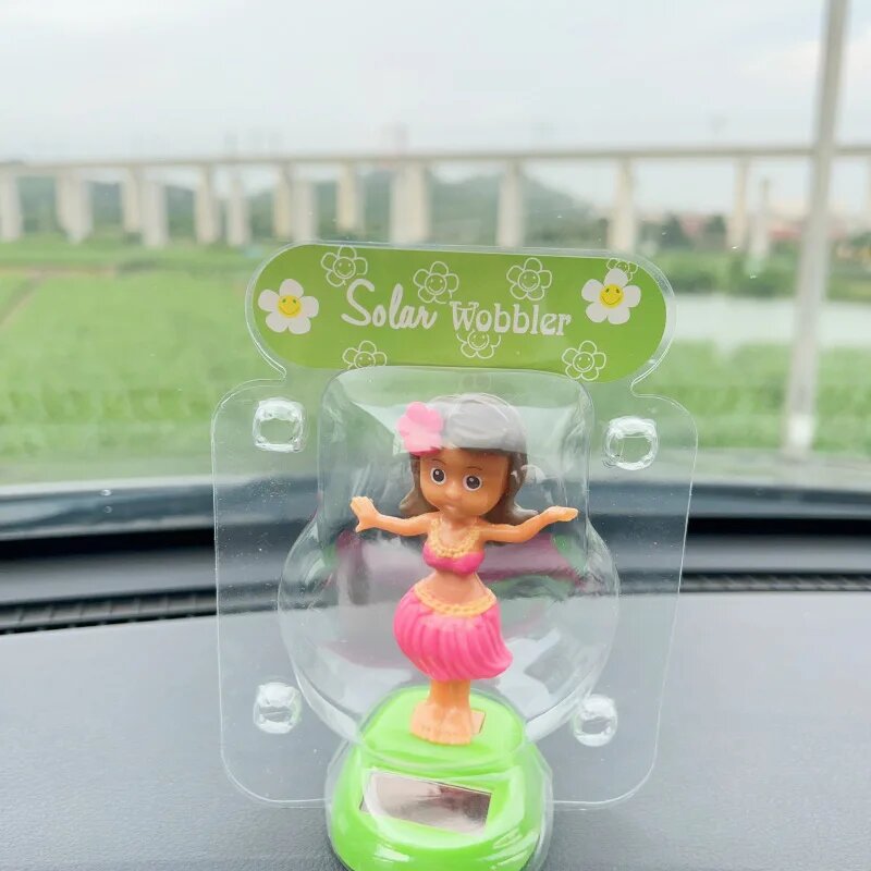 Солнечная игрушка девочка в юбке