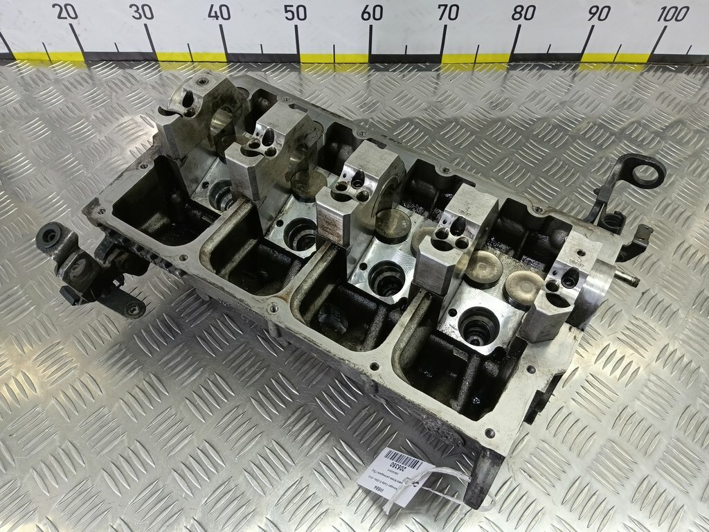 Головка блока цилиндров (ГБЦ) Б/У для Volkswagen Caddy III (2004—2010) 03G103351C