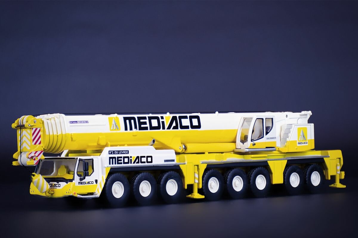 IMC 32-0153 Пропорциональная модель крана LIEBHERR LTM1450-8.1 (масштаб 1:87)