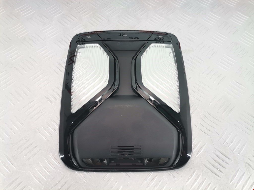Плафон салонный / 1646968 28725728 61315A25170 для BMW 5-Series (G30/G31/G38) (с пробегом)