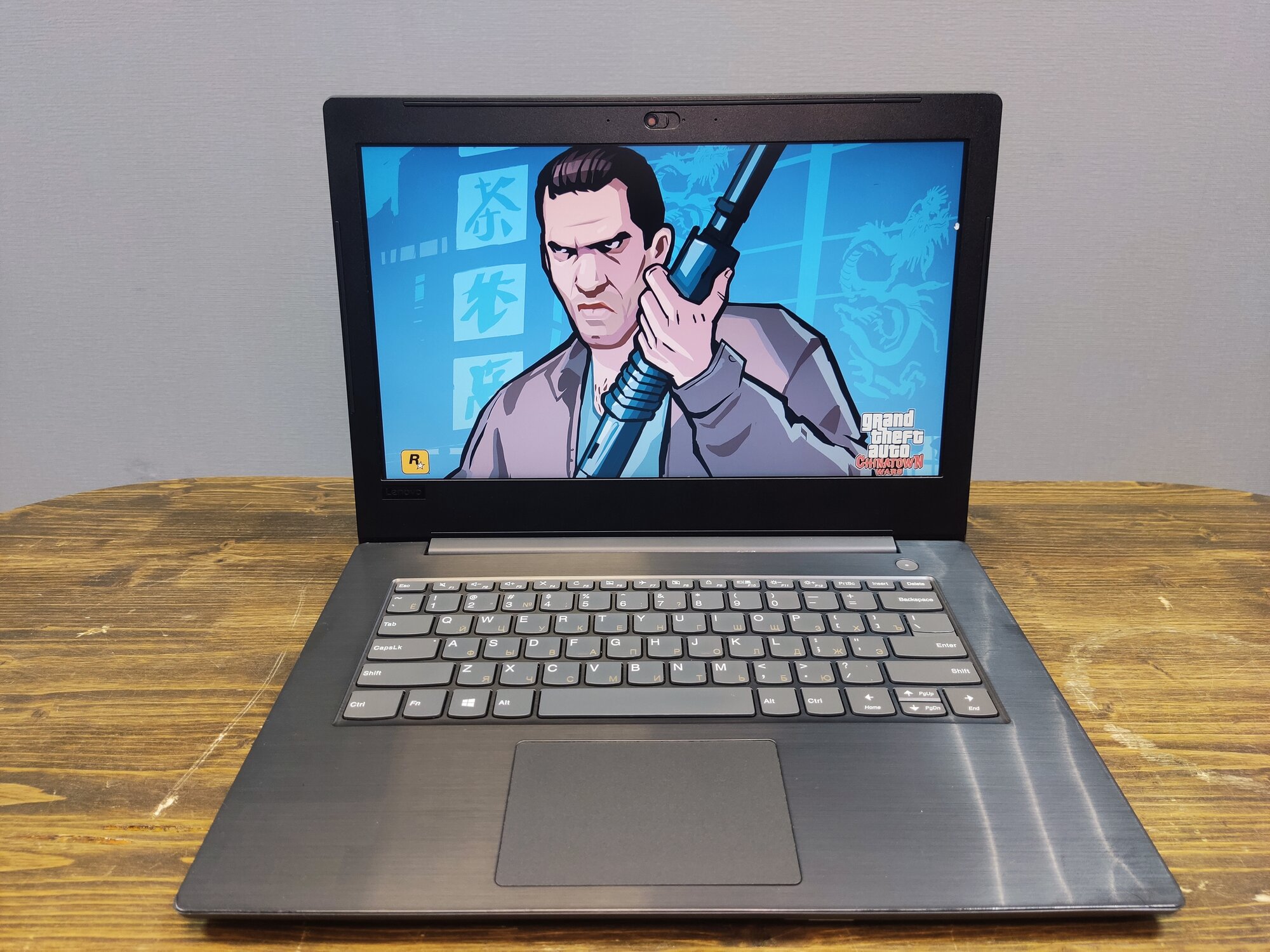 Lenovo V330-14ARR 14", AMD Ryzen 3 2200U, RAM 4 ГБ, SSD 128 ГБ, AMD Radeon Vega 3, Windows Pro, серый, серый металлик, Русская раскладка