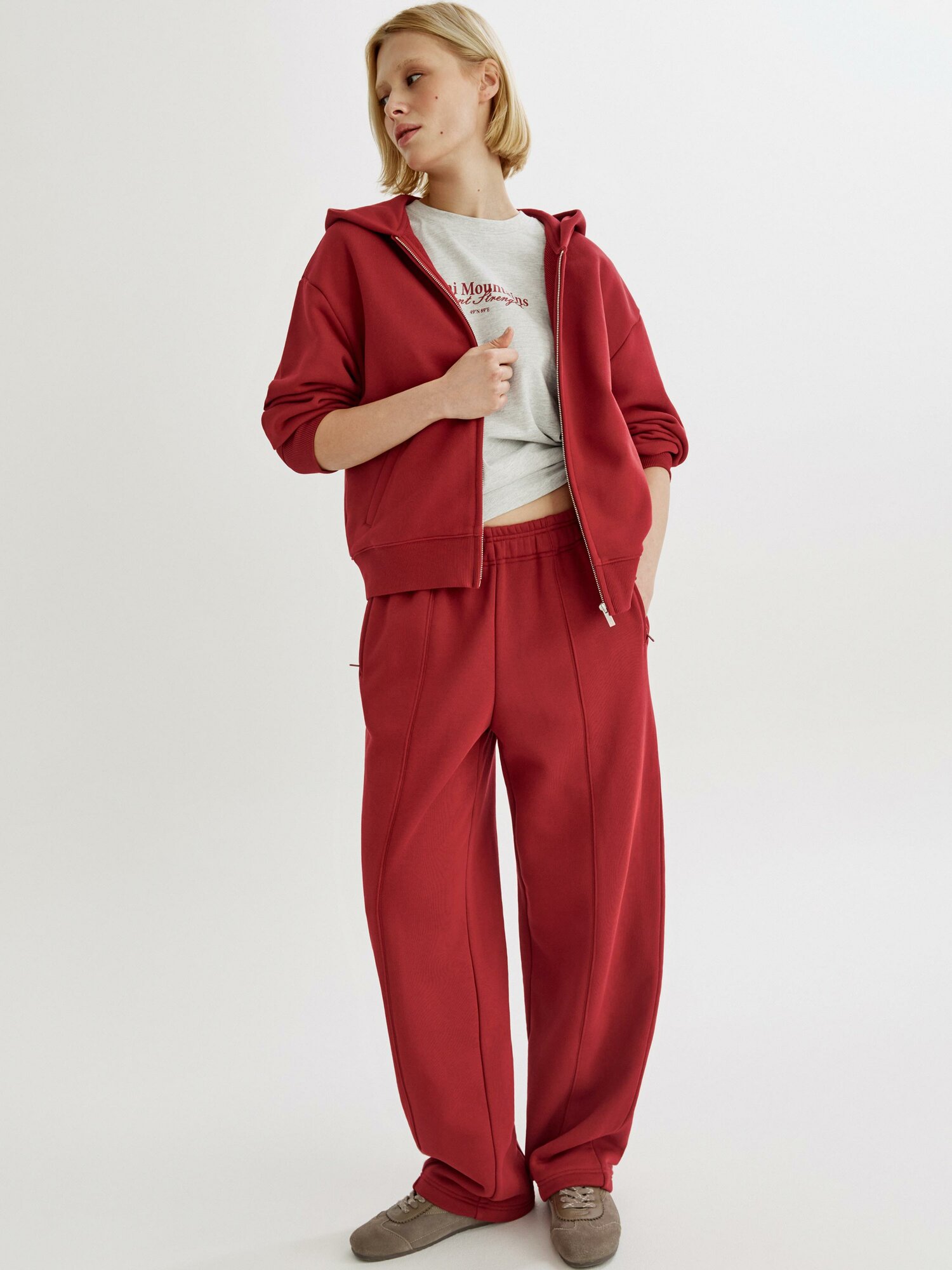 Брюки бананы