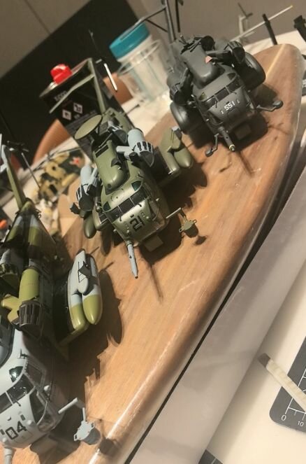 Готовая металлическая модель вертолёта CH-53E Super Stallion, 04-й номер, эскадрилья HMH-464, авиабаза ВМС Нью-Ривер, 1990 г, Iron Flows 14060PD04