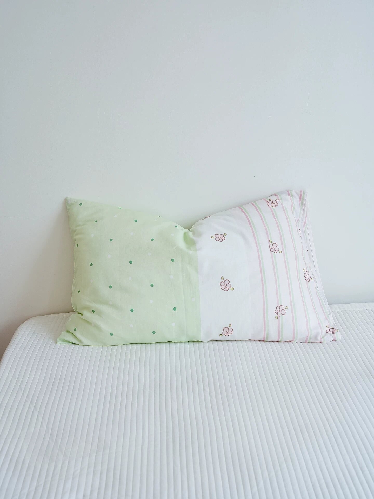 Комплект постельного белья June Rain White Original Class A: однотонный, из чистого хлопка, двухслойный, с принтом