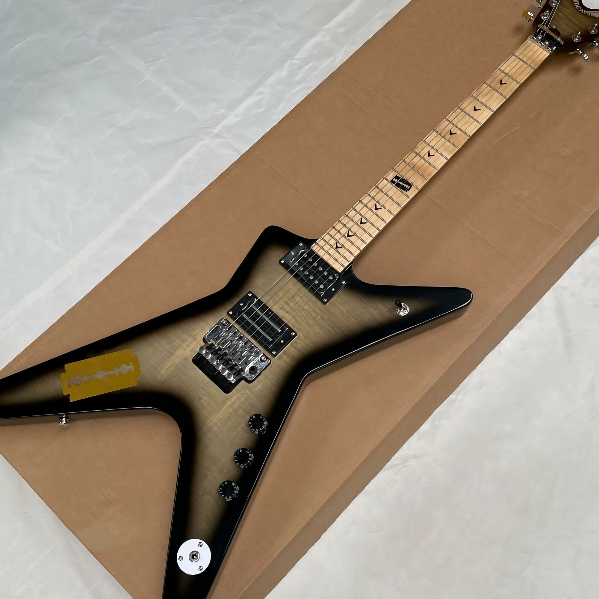 V электрогитара флейм клён чёрный градиент кленовый гриф V кресты HH Floyd Rose