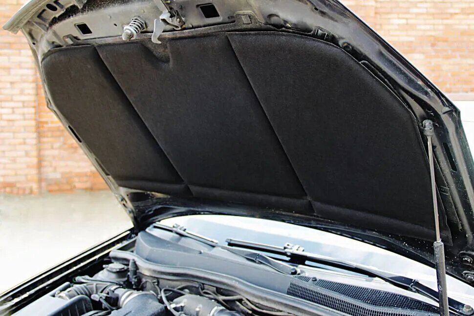 Утеплитель двигателя и шумоизоляция капота Heat Shield XL (135*80см) STP.