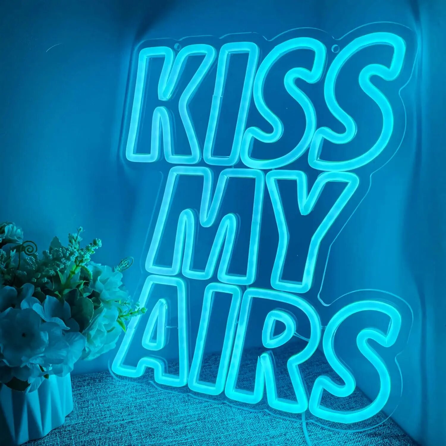 Неоновая вывеска Kiss My Air