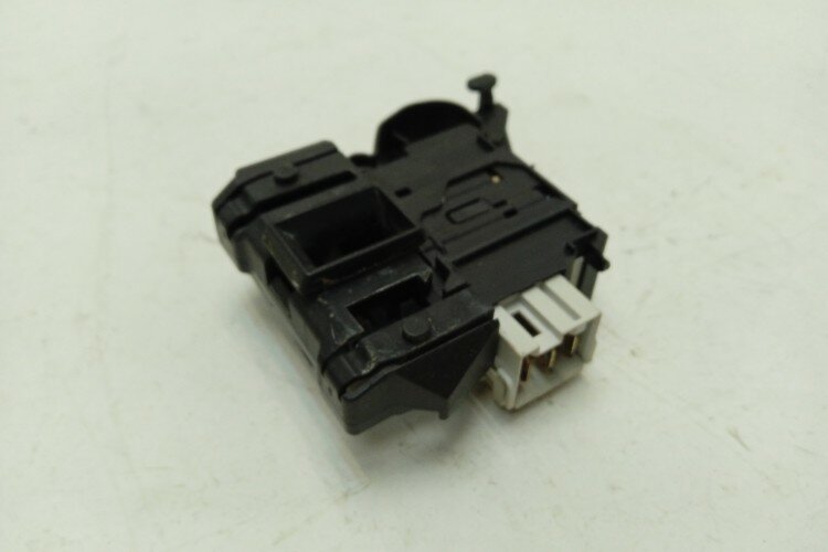 WMSG622 кт135 Блокировка люка для стиральной машины Hotpoint-Ariston WMSG622 б/у