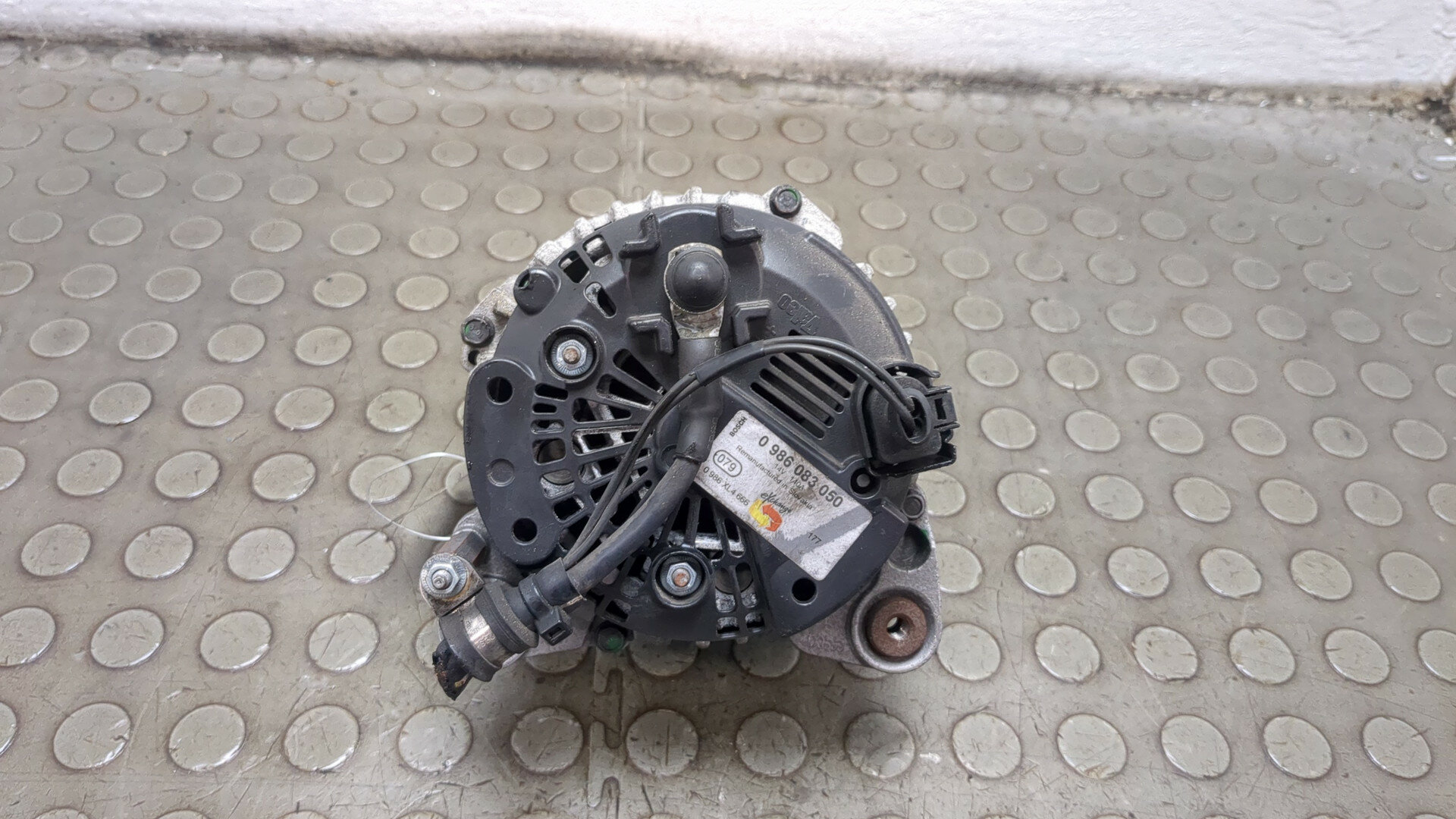 Генератор Skoda SuperB Б/У — фото 1