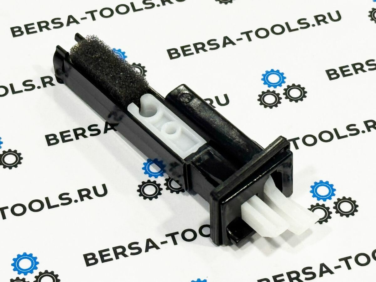 Замок (фиксатор) лючка бензобака Renault (788276143R)