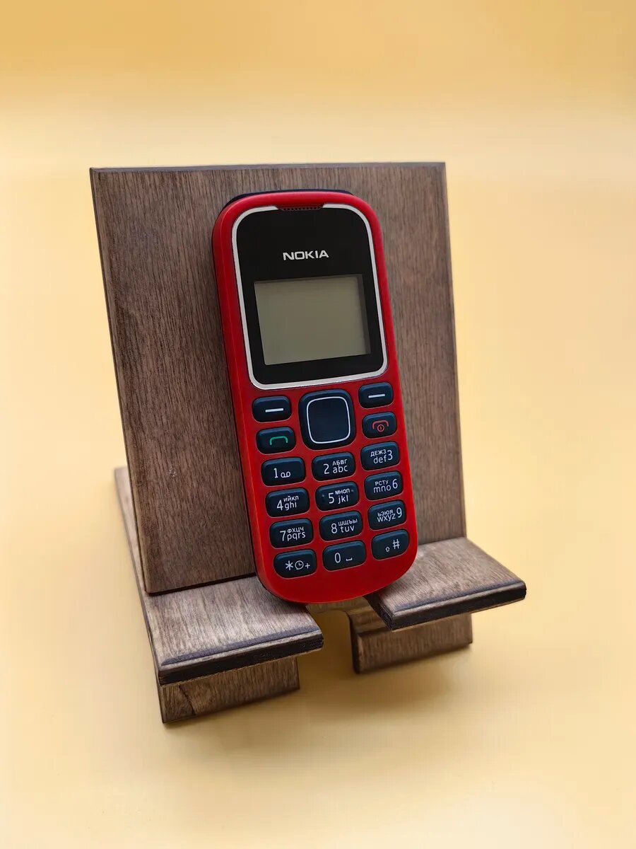 Кнопочный раритетный мобильный телефон без камеры Nokia 1280
