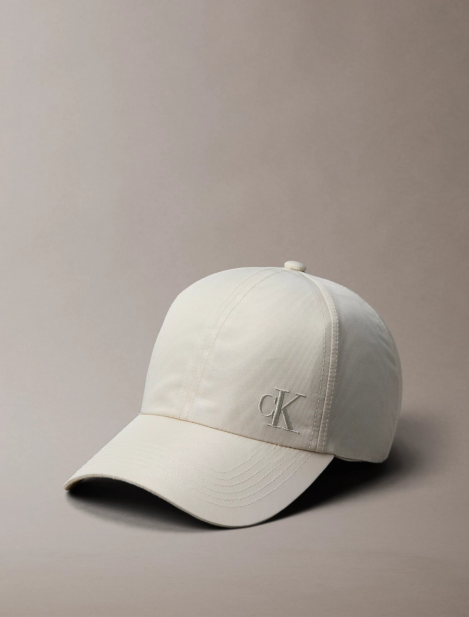 Шапка для женщин