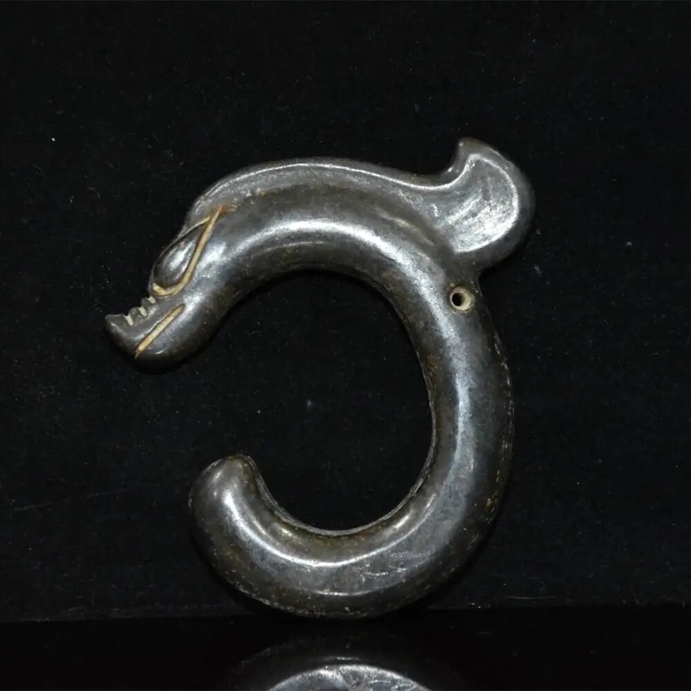 Скульптура «Нефритовая свинья, дракон» из камня